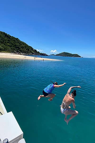Mission Beach Reef Tours - Advice & Bookings - Licuala Lodge